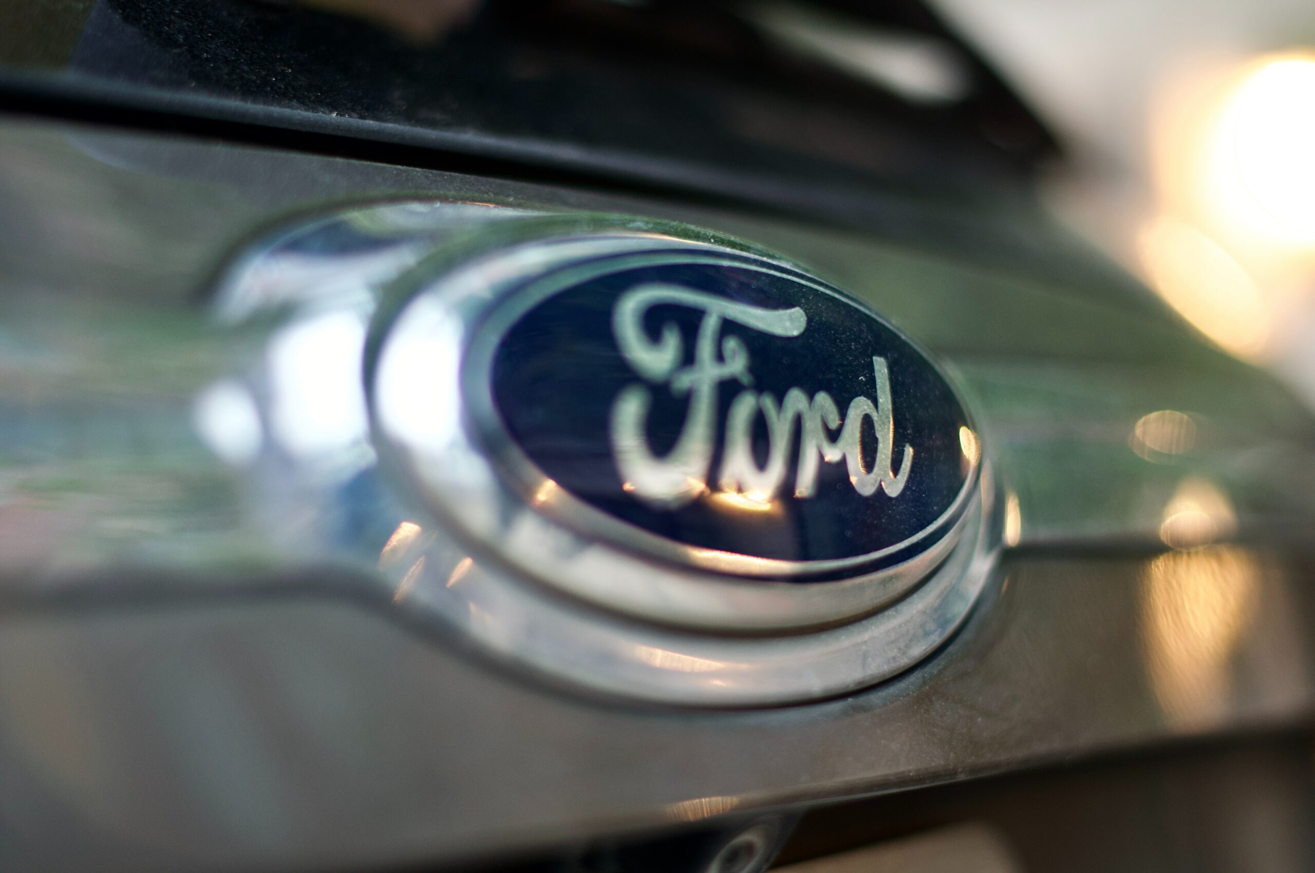 Ford coupe dans ses effectifs en Allemagne